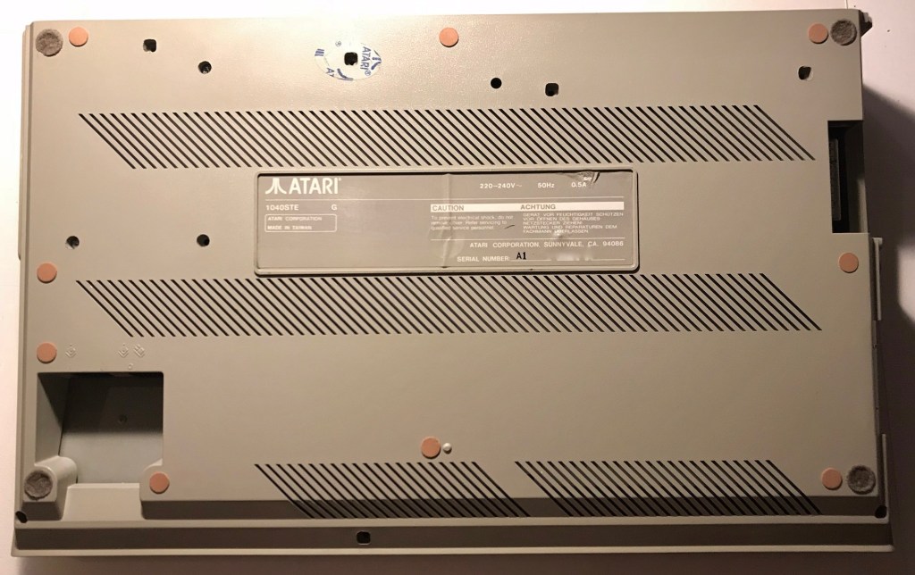 Atari 1040 STE - Old Crap Vintage Computing