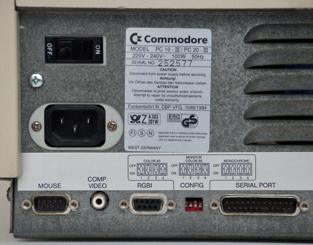 Commodore PC 20-III - Old Crap Vintage Computing
