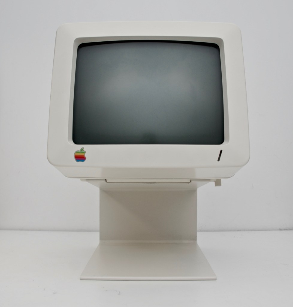Apple IIc Monitor - Old Crap Vintage Computing