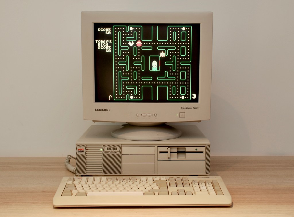 Amstrad 2386 Keyboard - Old Crap Vintage Computing