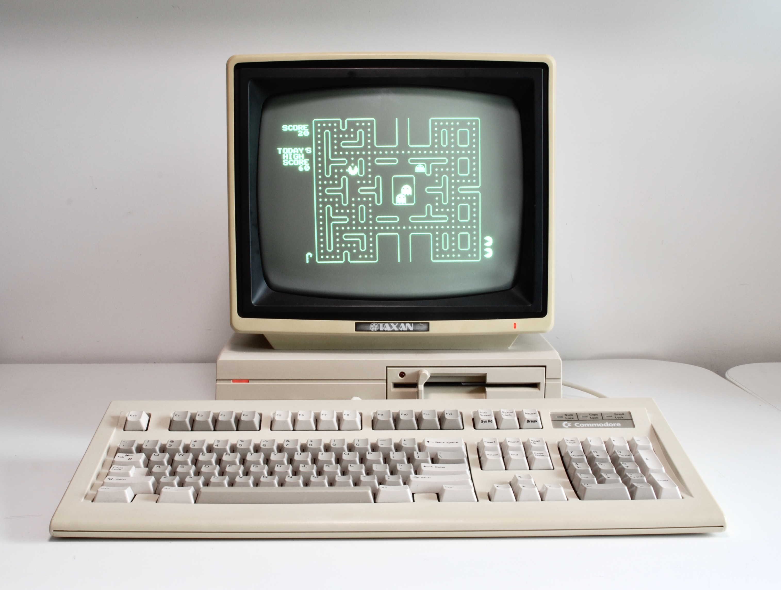 Taxan KG-12N Monitor - Old Crap Vintage Computing