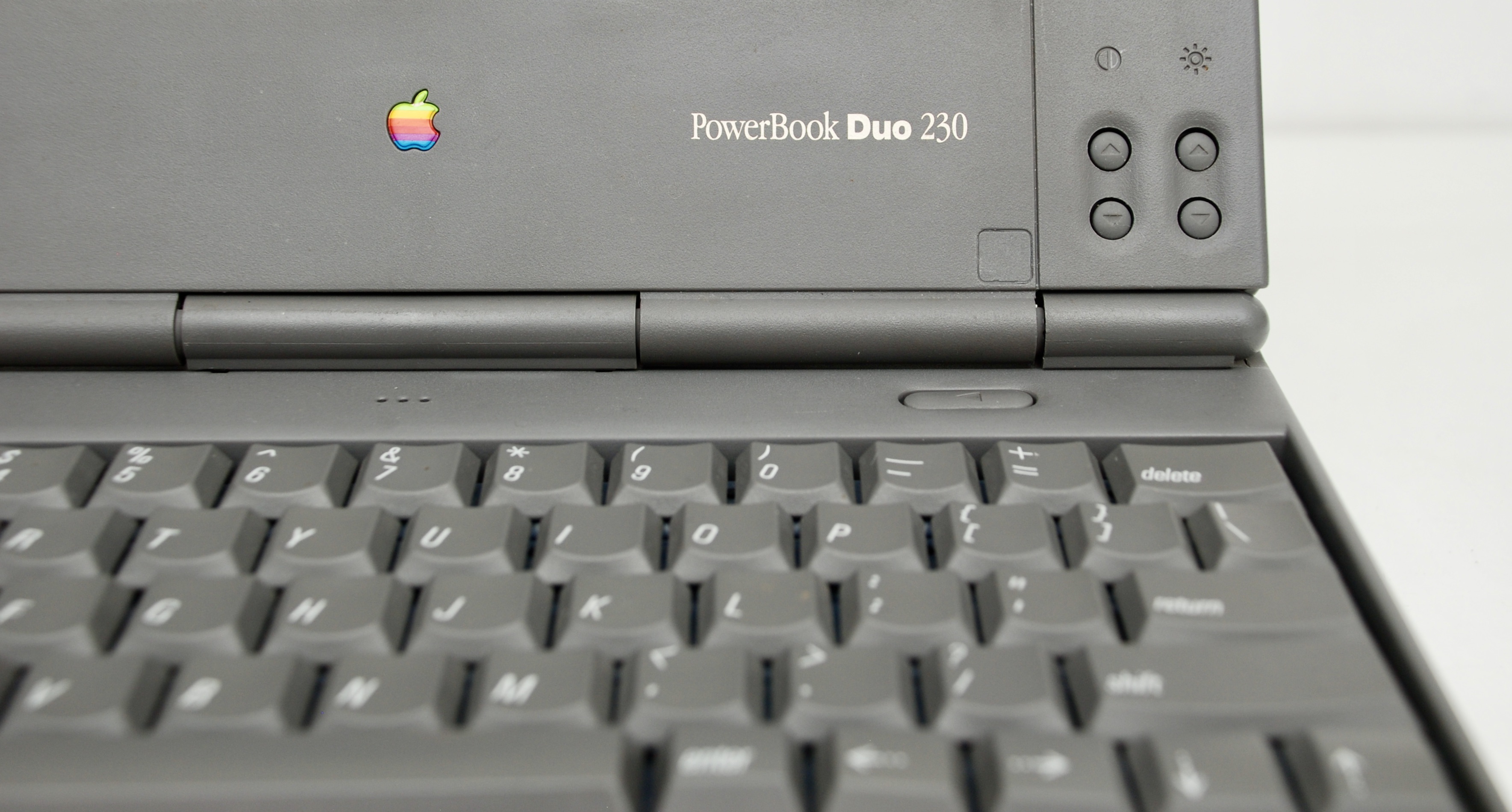 Apple Macintosh Powerbook Duo 230 - Old Crap Vintage Computing