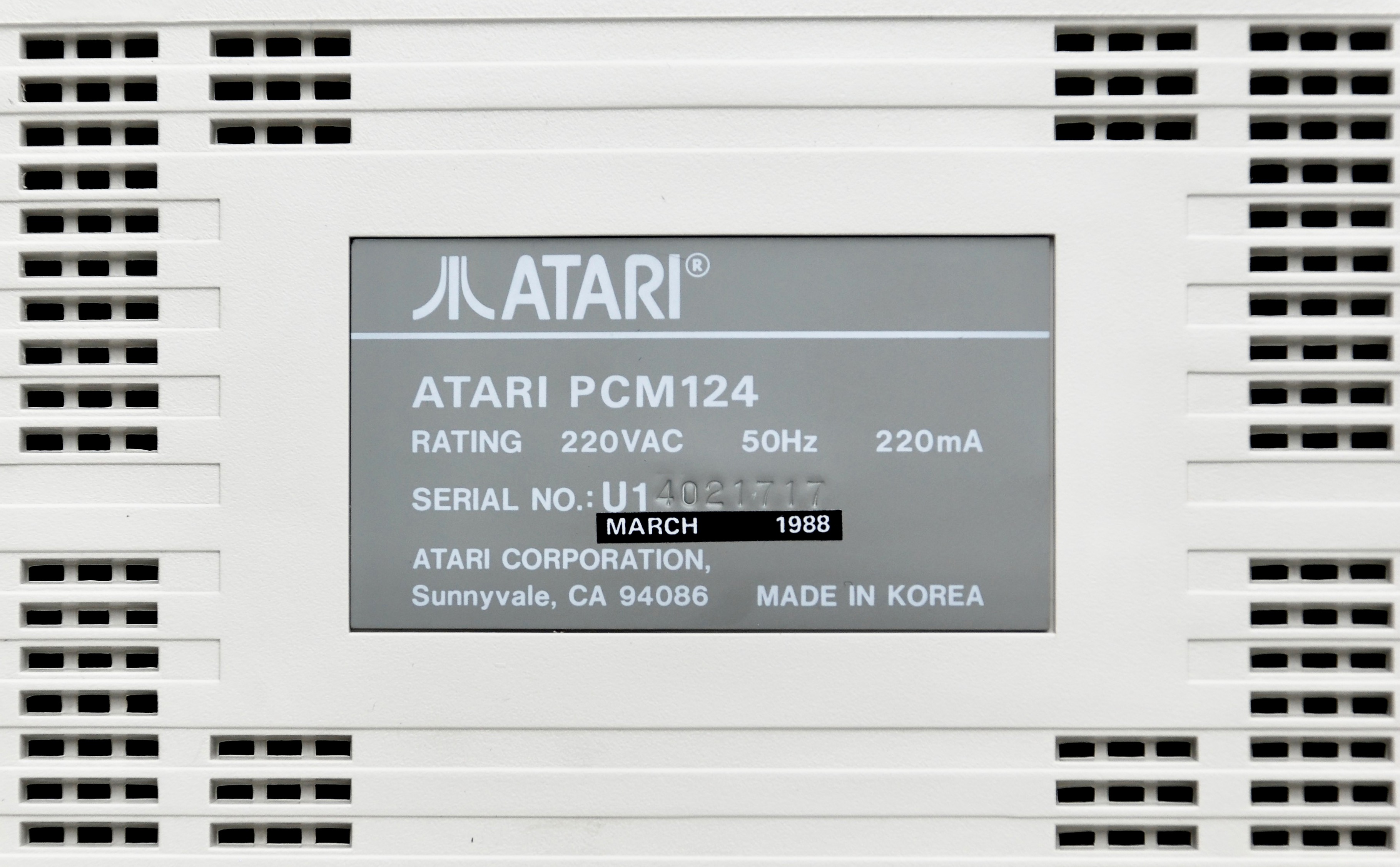 Atari PCM124 Monitor - Old Crap Vintage Computing