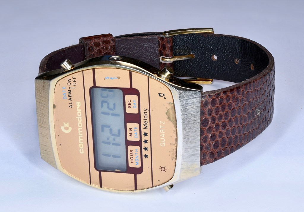 Model C - Commodore LCD Watch - Men's, Round - Old Crap Vintage Computing