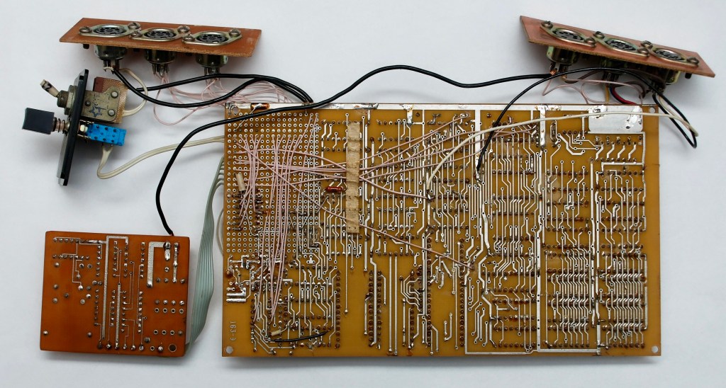 Sintez-M / DIY Soviet ZX Spectrum - Old Crap Vintage Computing