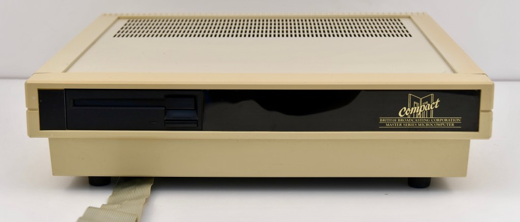 BBC Master Compact FDD - Old Crap Vintage Computing